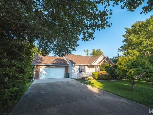 821 Cambridge Dr, Rolla, MO 65401