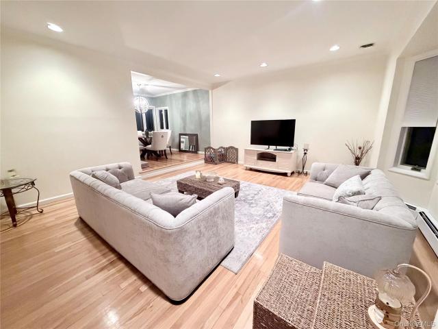 821 Channel Road House