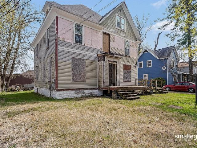 821 Clarence Street