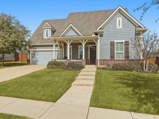 821 Crimson Rd, Lantana, TX 76226