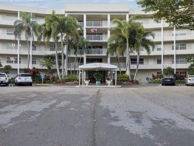821 Cypress Blvd Apt 408, Pompano Beach, FL 33069
