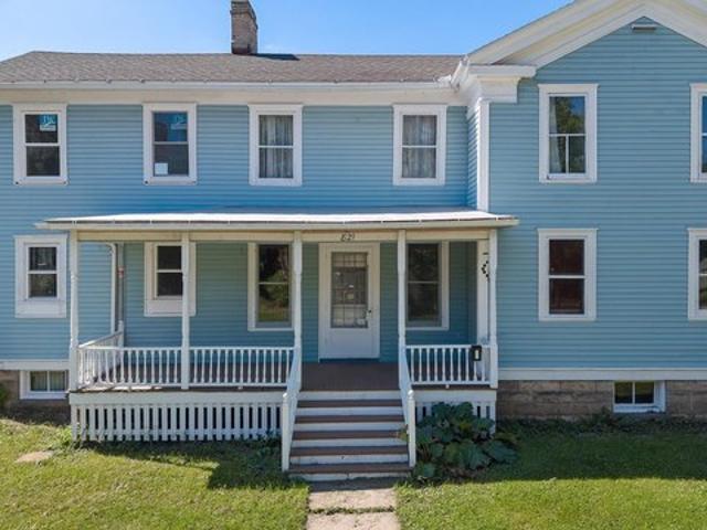 821 Ash St, Baraboo, WI 53913