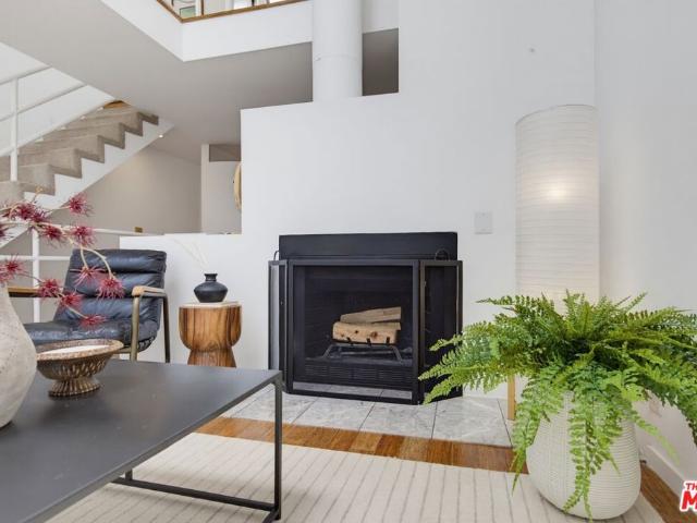 821 Bay Street C6