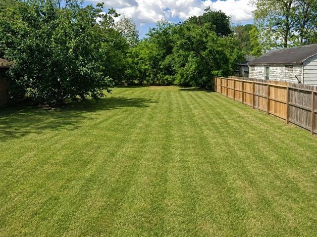 821 Barkley St, Houston, TX 77022
