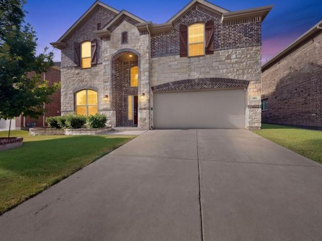 821 Black Hawk Dr, Princeton, TX 75407