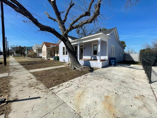 821 Burleson, San Antonio, TX 78202 | MLS #1937 | Compass