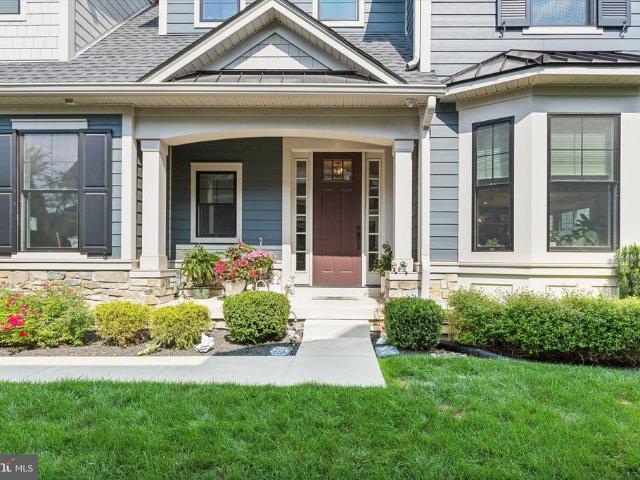 821 Greenwich Drive