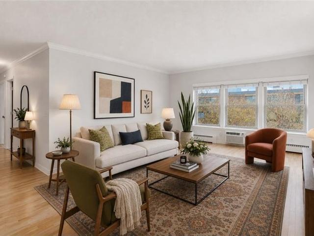 821 Douglas Ave Apt 304, Minneapolis, MN 55403