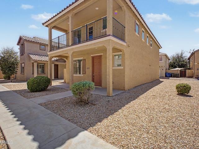 821 e agua fria lane