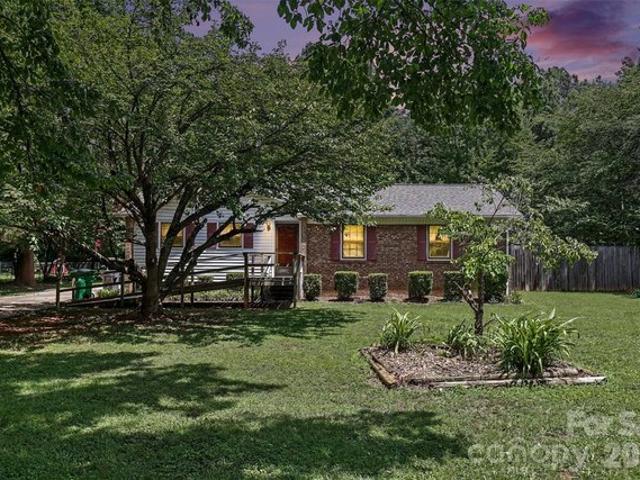 821 Ferrell Ave, Charlotte, NC 28216