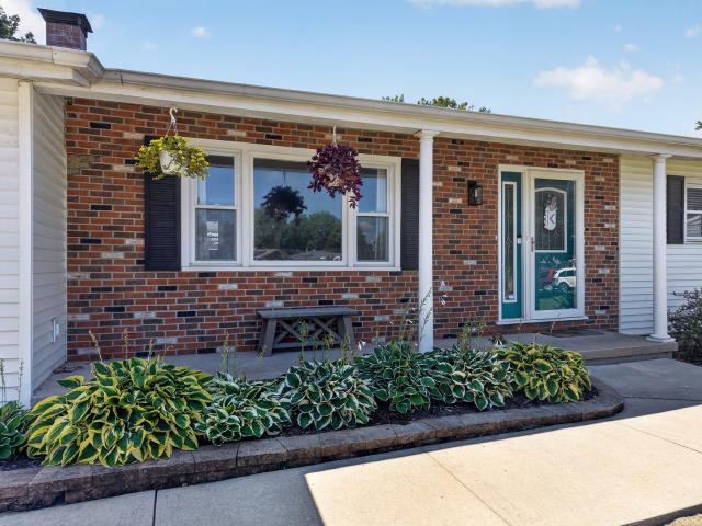 821 King Arthur Lane