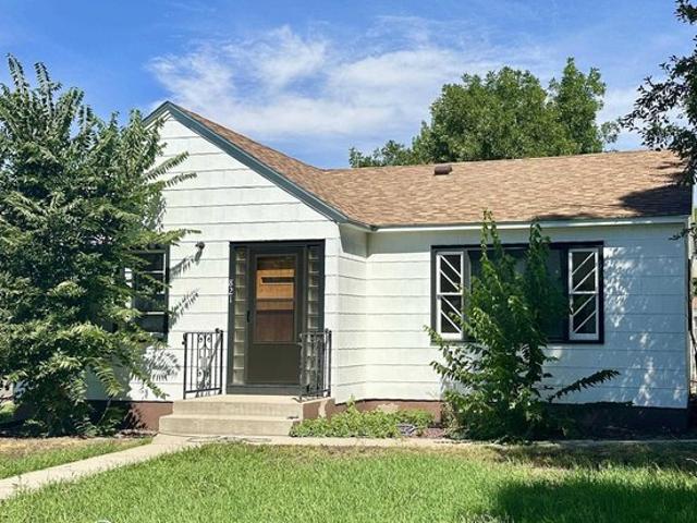 821 Howell Ave, Worland, WY 82401