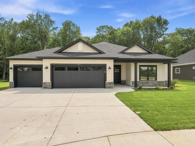 821 Hackberry Ct, Frankfort, IN 46041