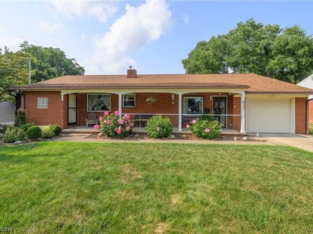821 Harmon St SW, North Canton, OH 44720