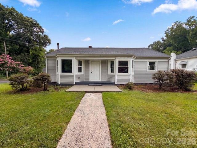 821 Jackson St, Gastonia, NC 28052