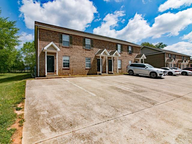 821 Oak Arbor Ct # 3