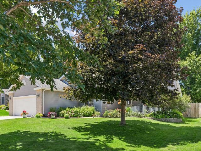 821 Lancer Drive NE