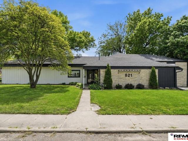 821 N 13th St, Beatrice, NE 68310