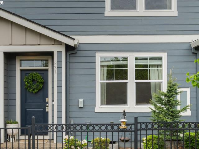 821 N 19TH AVE