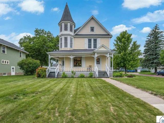 821 Armstrong Blvd N, Saint James, MN 56081