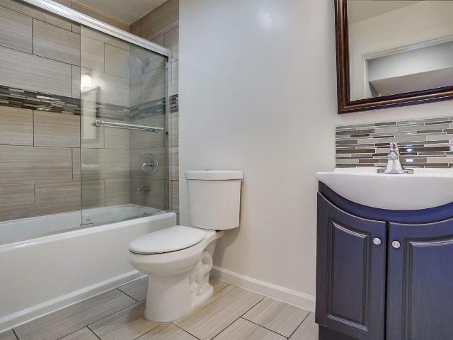 821 N. Austin Ave 3 Bedroom Apartment for Rent at 821 Austin Ave, Inglewood, CA 90302 North Inglewood