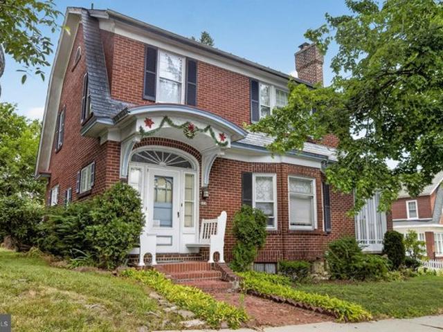 821 N Bishopthorpe St, Fountain Hill, PA 18015