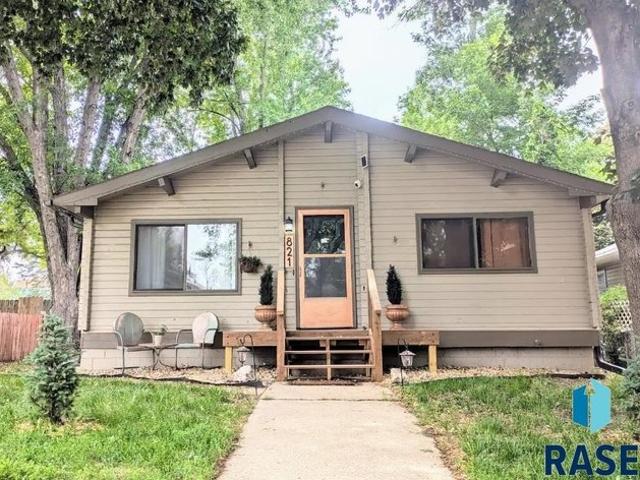 821 N Spring Ave, Sioux Falls, SD 57104
