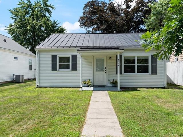 821 S 12th St, Goshen, IN 46526