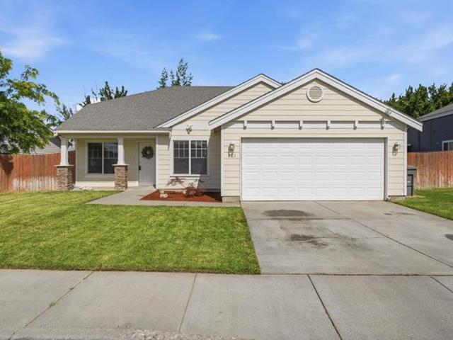 821 S Tweedt St, Kennewick, WA 99336
