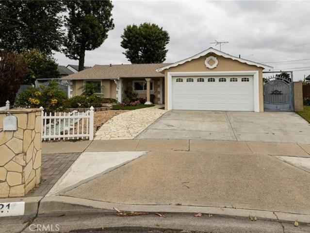 821 S Corta Dr, Santa Ana, CA 92704