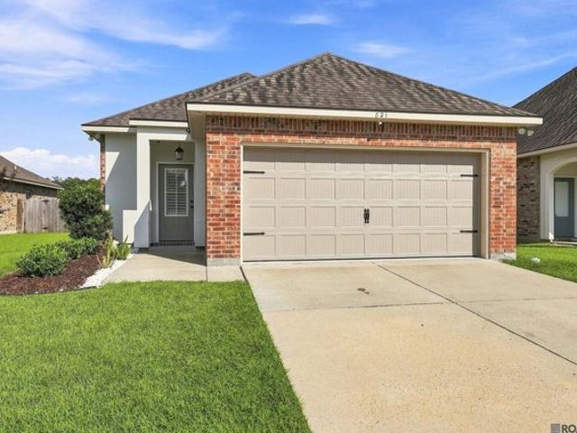 821 Sehdeva Memorial Dr, Baton Rouge, LA 70820
