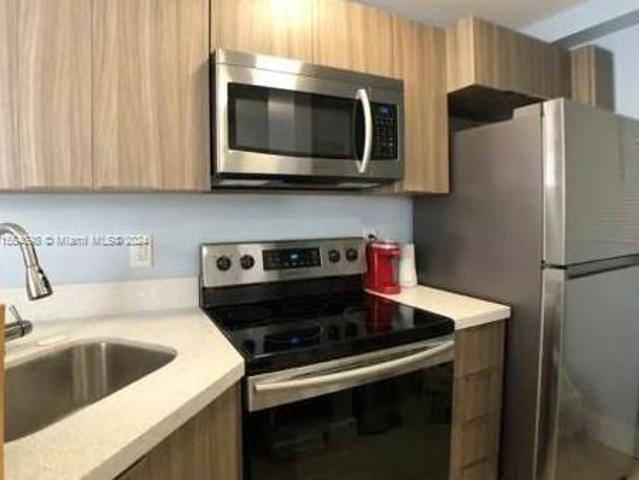 821 SW 2nd St #4, Miami, FL 33130