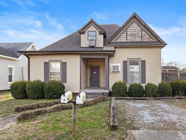 821 Prospect St, Florence, AL 35630