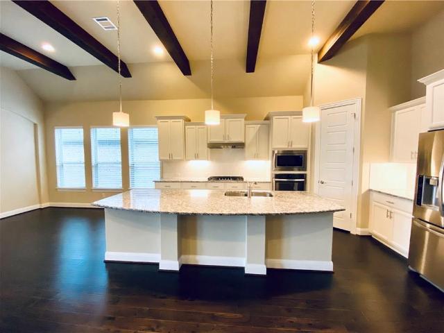821 richardson ln
