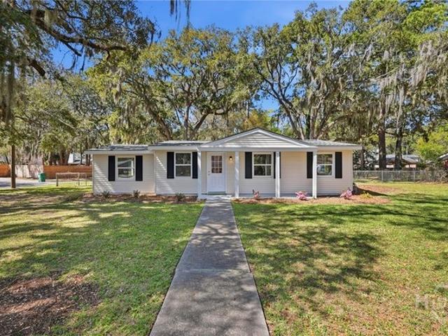 821 Walthour Rd, Savannah, GA 31410