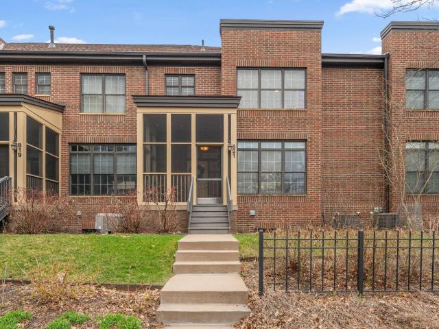 821 Thornton St SE, Minneapolis, MN 55414 | MLS #7045 | Compass