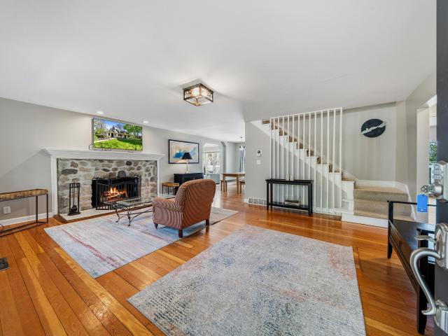 821 Van Slyke Dr