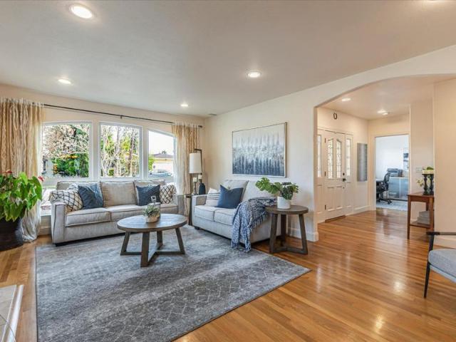 821 Virginia Avenue, Campbell, US, CA