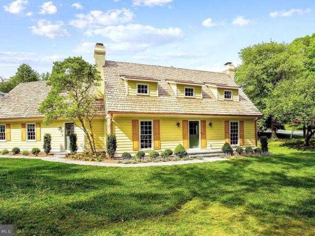 8224 Burning Tree Rd, Bethesda, MD 20817