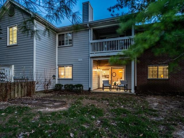 8224 Glenwillow Ln Unit 102, Indianapolis, IN 46278