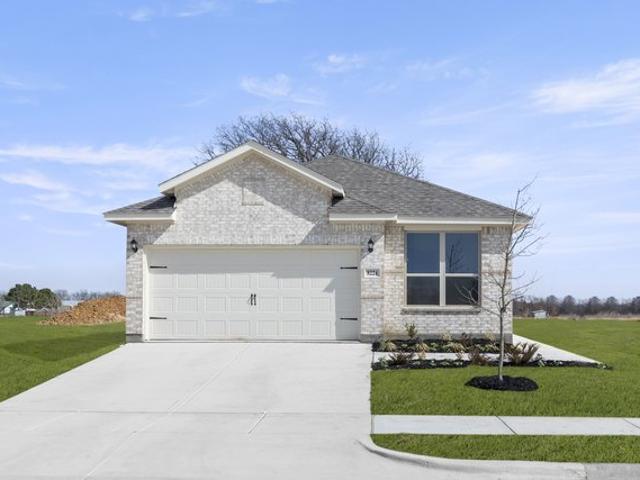8224 Kingfisher Rd, Aubrey, TX 76227