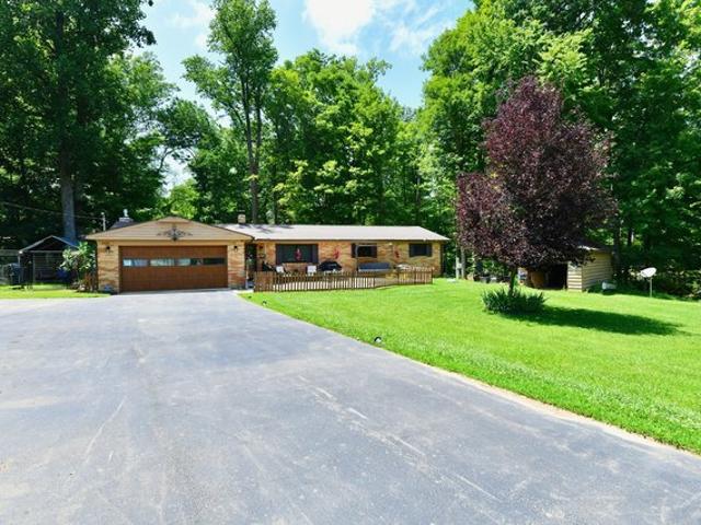 8224 S Dyson Dr, Nineveh, IN 46164