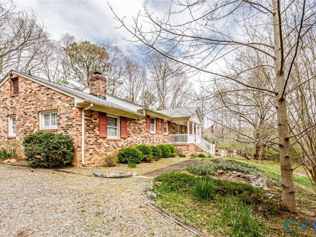 8225 Old Roxbury Road