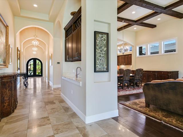 8225 Carranzo Dr