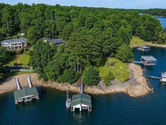 8225 Dogwood Trail