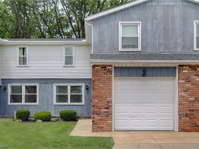 8225 Lancaster Dr, Mentor, OH 44060