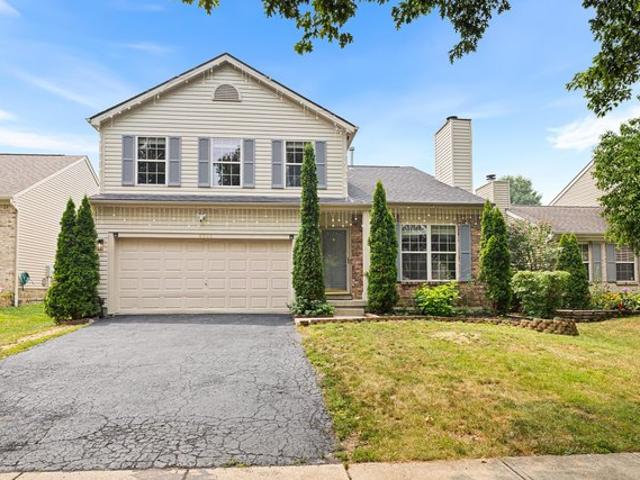 8225 Sea Star Dr, Blacklick, OH 43004
