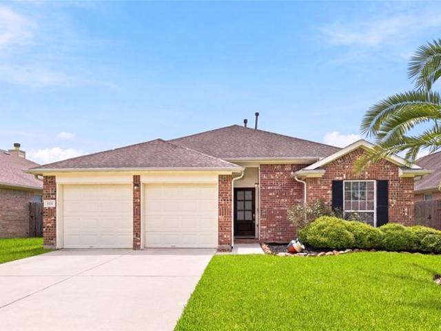 8226 Mandalay Bay Dr, Baytown, TX 77523