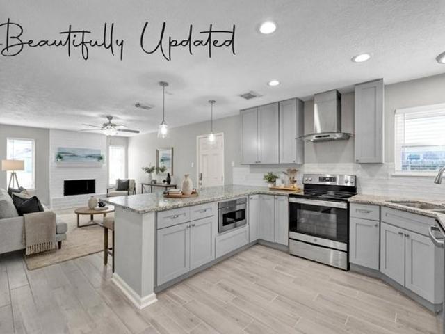 8226 Autumn Willow Dr, Tomball, TX 77375