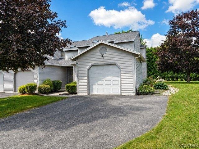 8226 Beehive Cir, Liverpool, NY 13090
